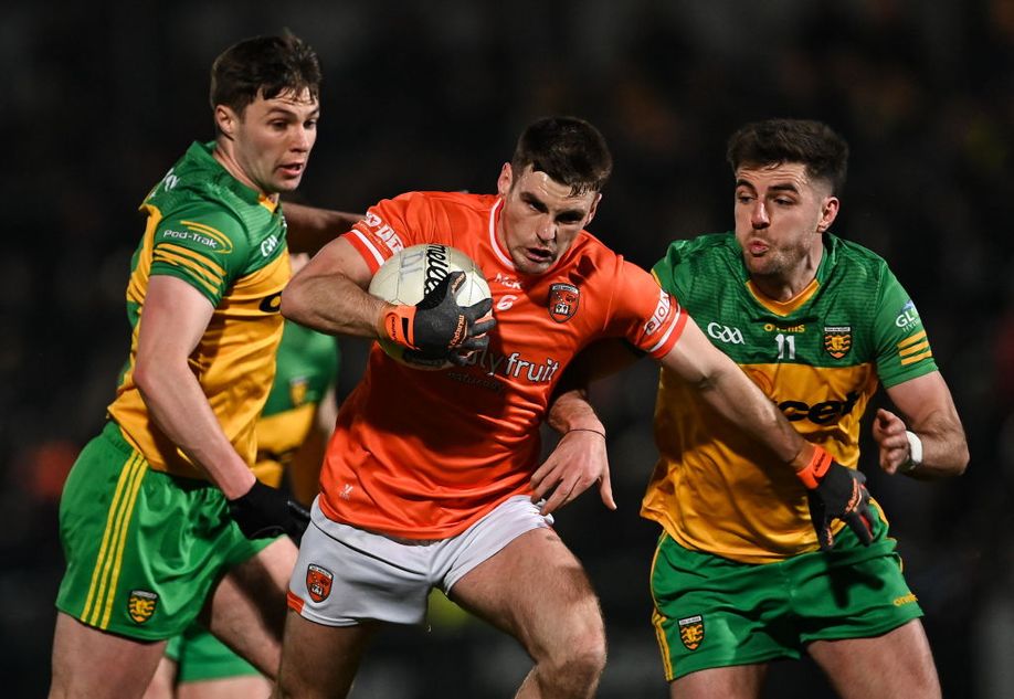 Weekend football predictions and GAA betting tips | Racing Post