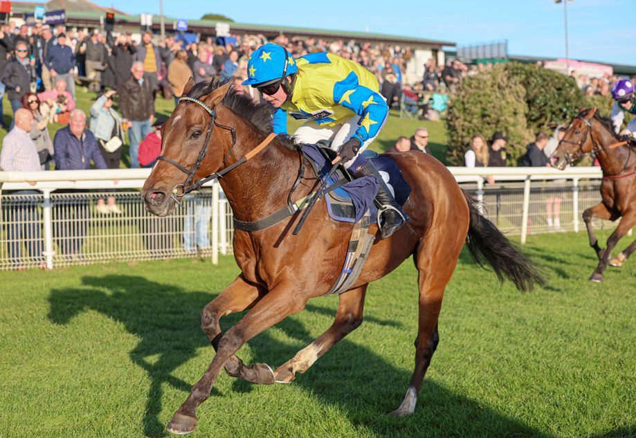 'It’s my favourite course now' - conditional Isabelle Ryder wins on ...