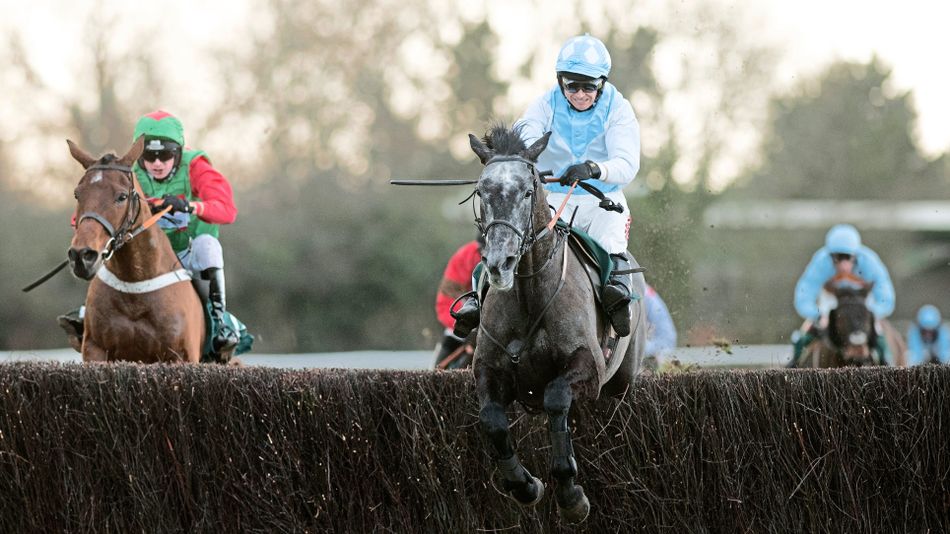 Uttoxeter cancels chases on Friday after heavy rain but manages to ...