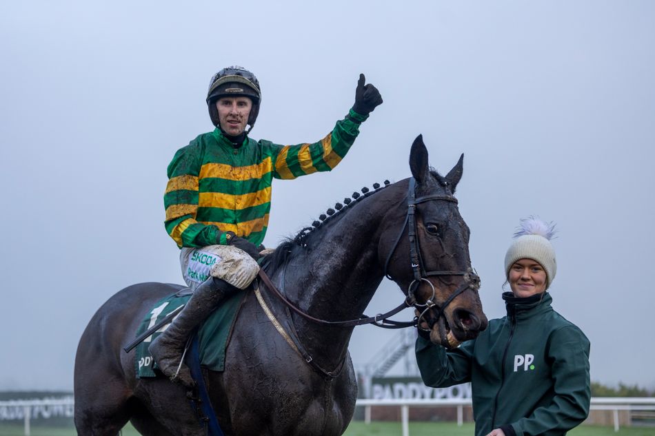 'He got me out of trouble!' - Mark Walsh heaps praise upon Perceval ...