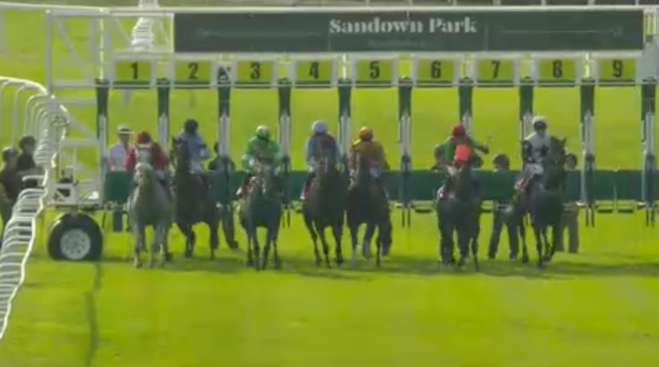 Danny Tudhope overcomes blindfold mishap to strike on tricky ...