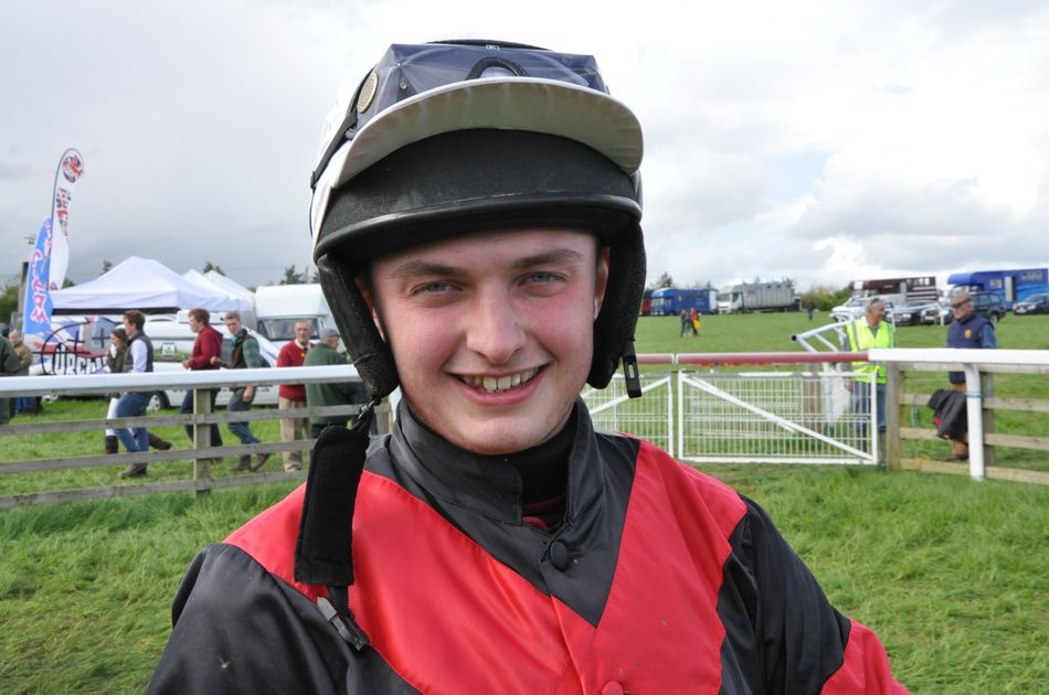 Fontwell returns after summer break with Sean Bowen out to extend lead ...