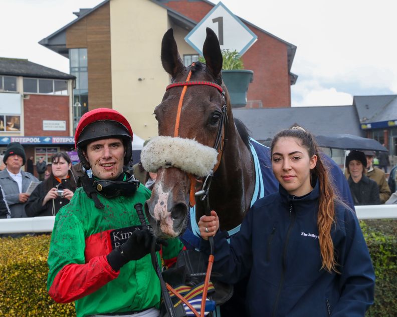 Amateur jockey Lauren Keen-Hawkins in intensive care after fall at ...