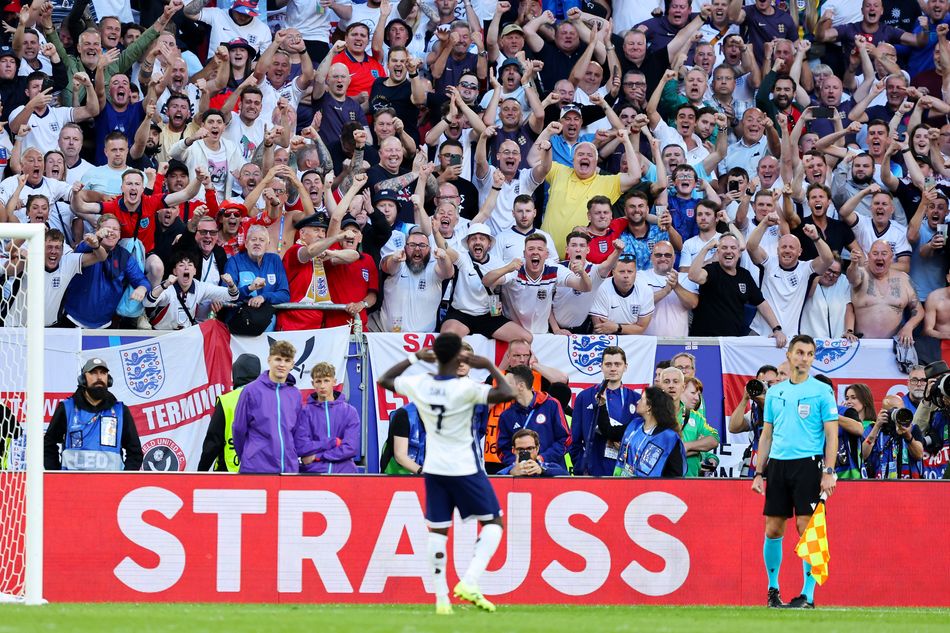 Mark Langdon: My football fever doesn't spread to Three Lions | Racing Post