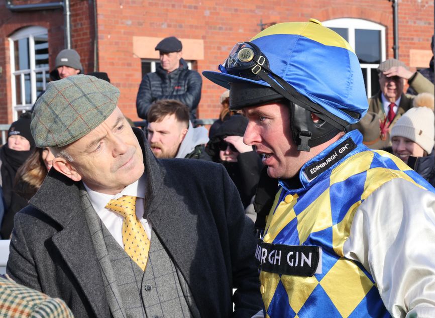 Derek Fox back with a bang as Inis Oirr makes all to land the Edinburgh ...