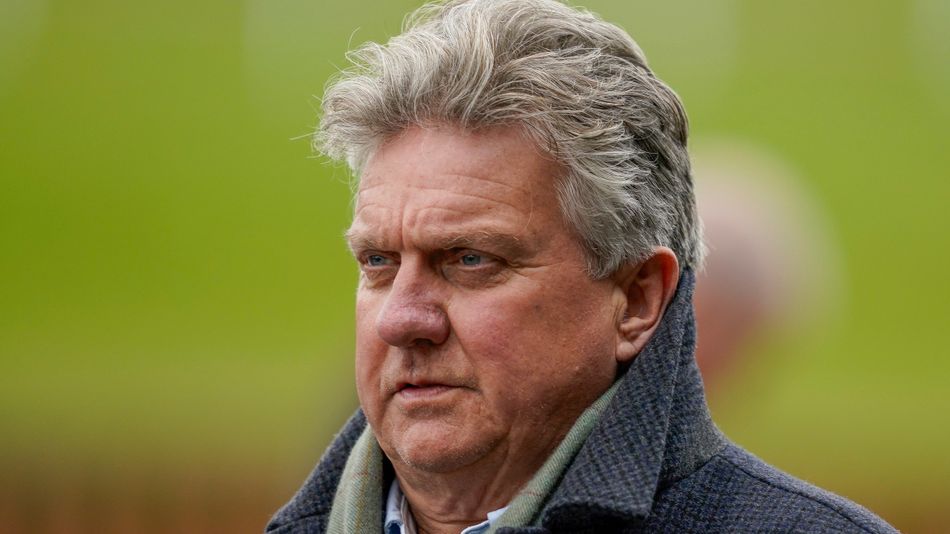 Milton Harris started Knight Salute and Scriptwriter at Sedgefield ...