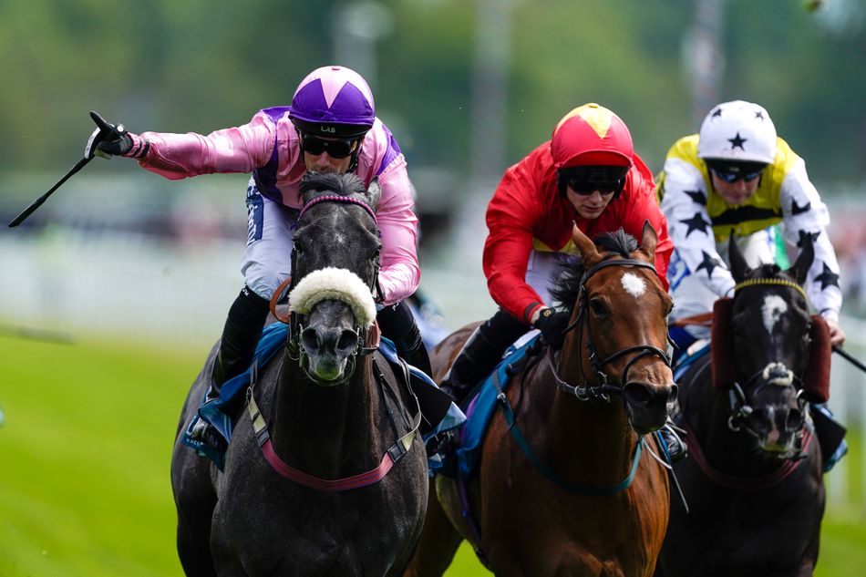 Magic Mulrennan conjures fine run from Azure Blue in Duke of York ...