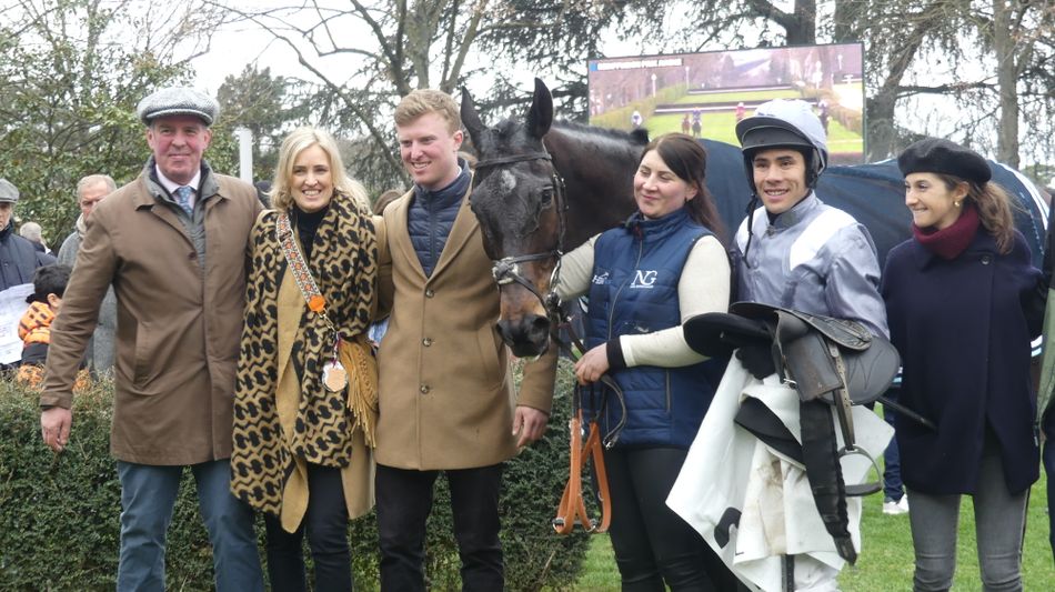 Il Est Francais out of French Champion Hurdle as Noel George looks to ...