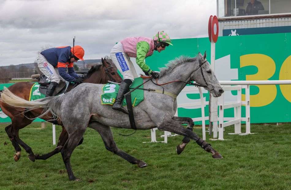 Empire Steel battles to Listed success to seal dream double for Sandy ...