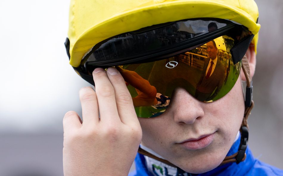 Azure Angel and Billy Loughnane pounce to spring a surprise in £75,000 Southwell feature ...